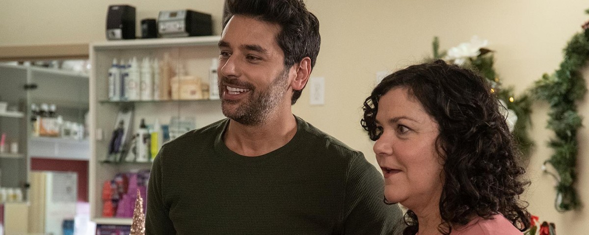 Watch Candy Cane Christmas (2020) Movie Free Online | STARZ ON